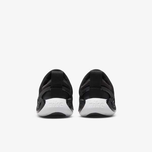 博客來-Nike Dynamo Go Flyease TD [DH3438-001] 小童 休閒鞋 運動 輕便 舒適 緩震 黑白