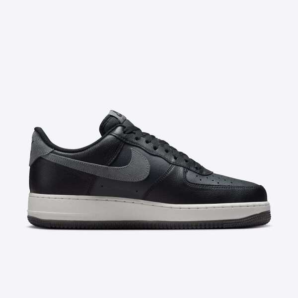 博客來-Nike Air Force 1 ’07 Lv8 [FJ4170-004] 男 休閒鞋 經典 AF1 皮革 低筒 黑灰